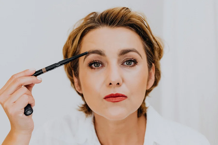 How to Fill in Eyebrows - Easy Steps for Natural, Perfect Brows